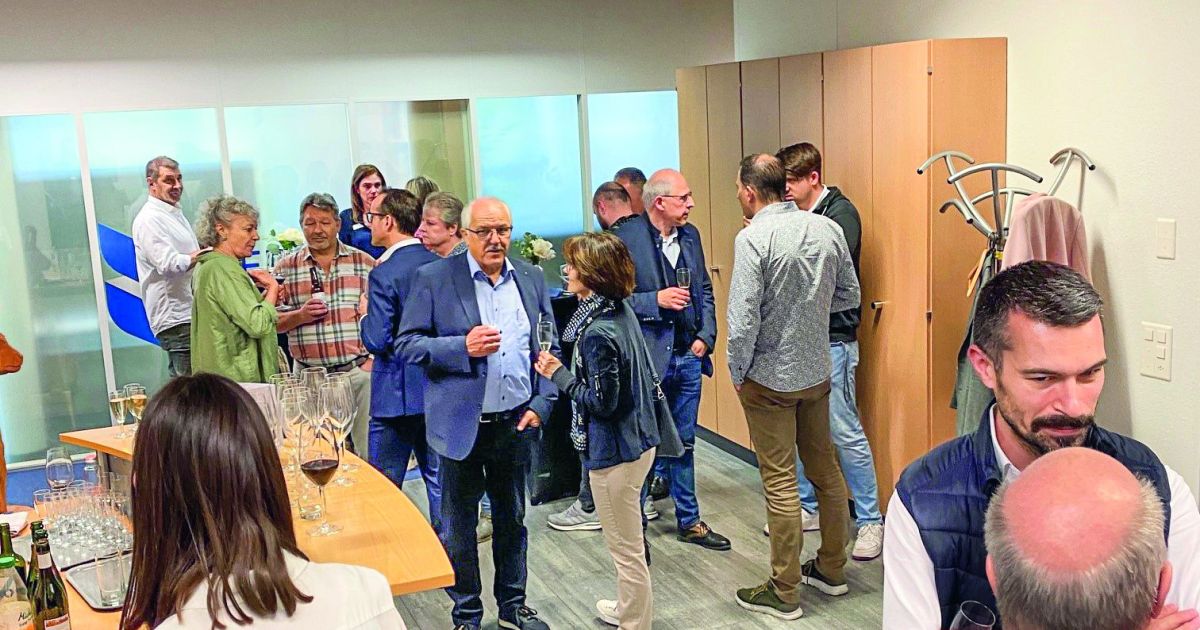 30-Jahr-Jubiläum mit Business-Apéro gefeiert | schreinerzeitung.ch