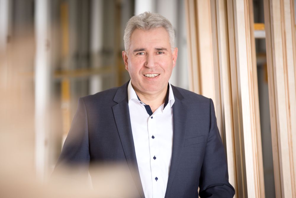 4B rechnet mit Marktbereinigung und investiert | schreinerzeitung.ch