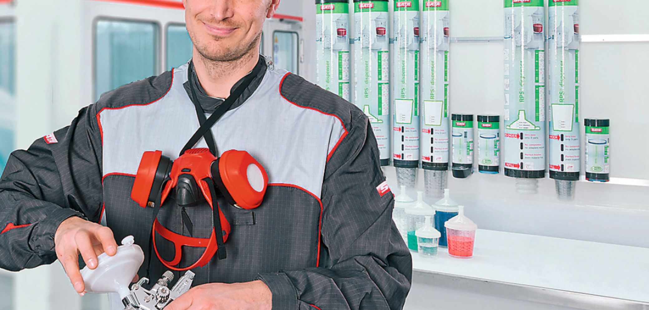 Becher aus dem Spender | schreinerzeitung.ch